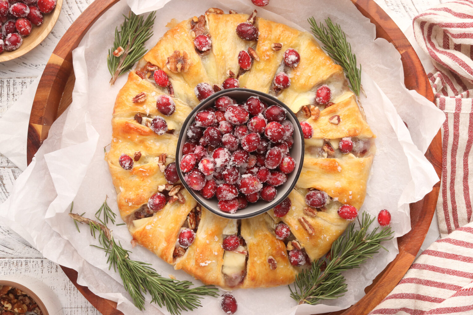 Cranberry and Brie Wreath (Easy Holiday Appetizer)