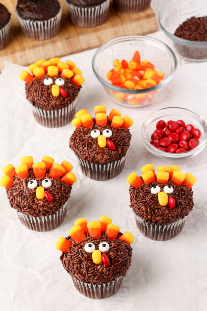 Best Thanksgiving Turkey Cupcakes (Easy Tutorial) | Simply Sissom
